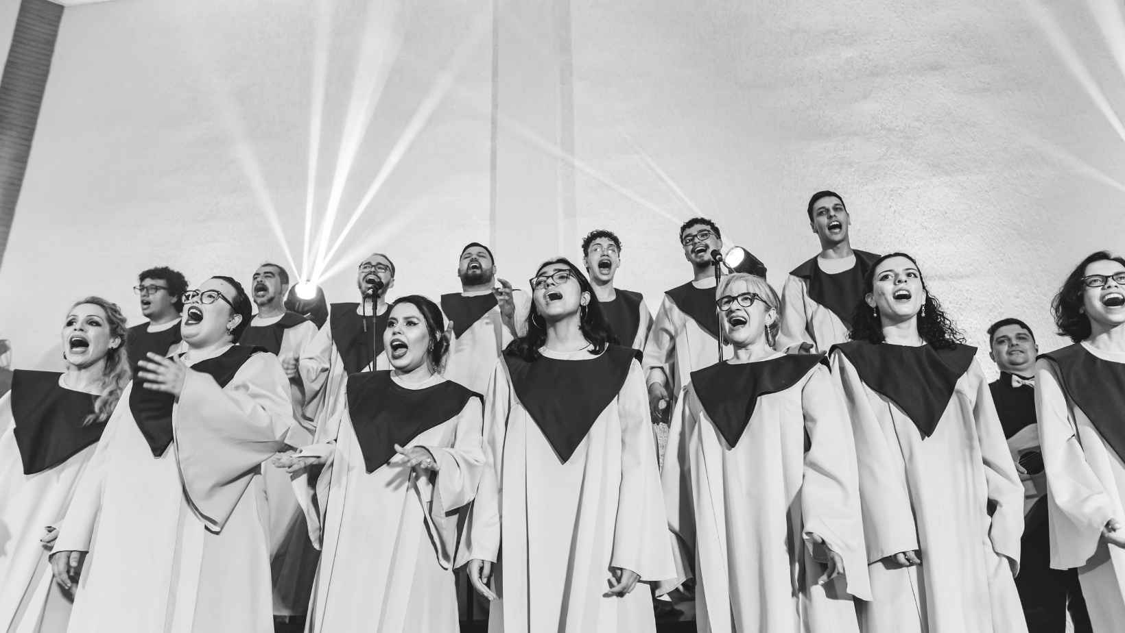 A Loving, Singing God - Walk Thru The Bible